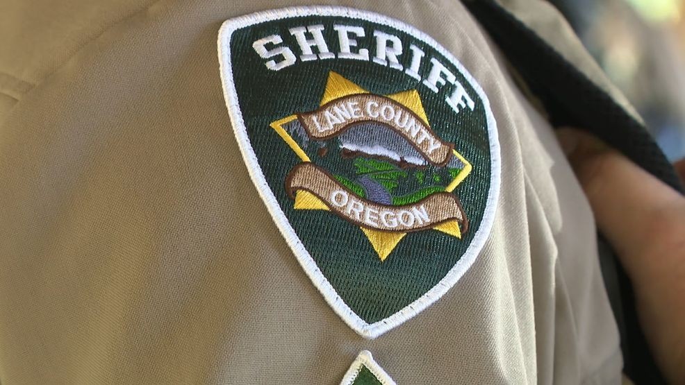 Lane County deputies arrest Mapleton man accused of menacing bystanders ...