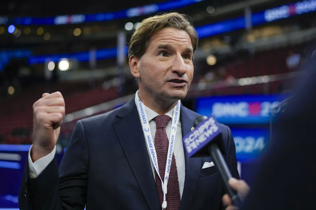 Dean Phillips says his Democratic primary bid was last-ditch effort ...