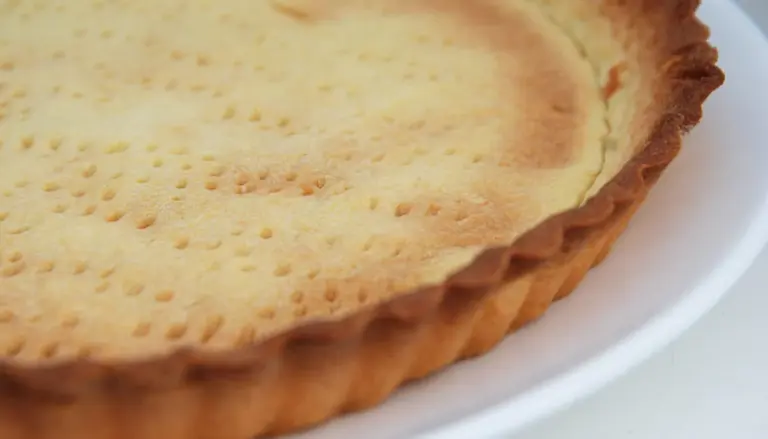 🥧 Le secret d’une pâte sablée qui ne casse pas à la cuisson, selon une ...
