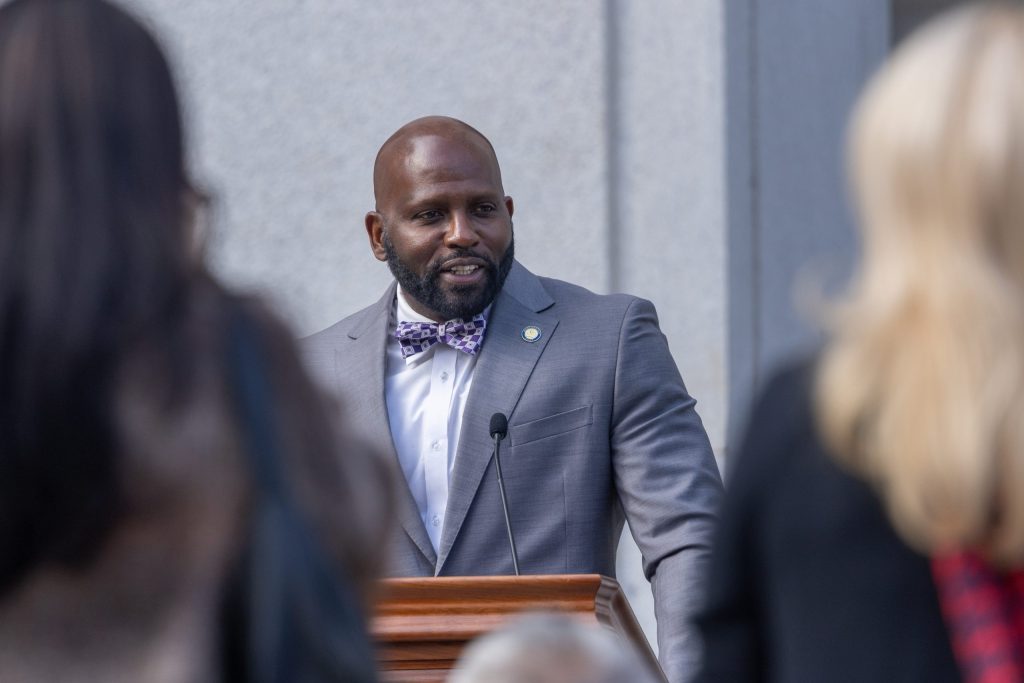 Ex-LA Deputy Mayor in Fake Bomb Threat Case to Plead Guilty