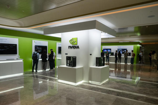 次世代ラックスケールシステム「Kyber」を2027年に出荷予定 NVIDIAのエンタープライズ戦略