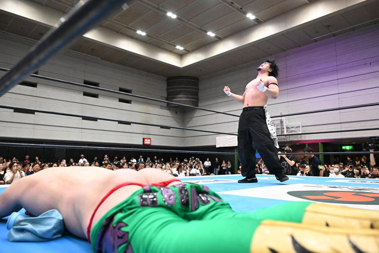 【新日本】『BOSJ』MAOが田口隆祐との“運命の一戦”を制す！田口「本物の変態がいた、本当の自分に戻るわ」