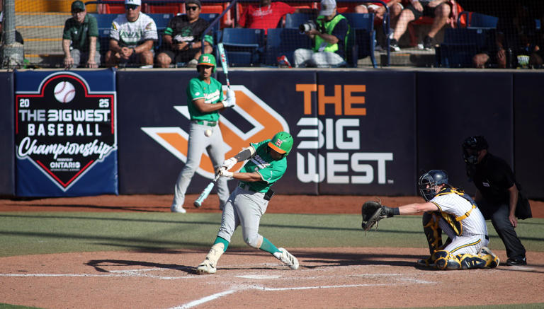 UH baseball moves to elimination bracket after falling to UC Irvine