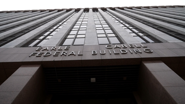 Dallas immigration courthouse arrests spark due process concerns