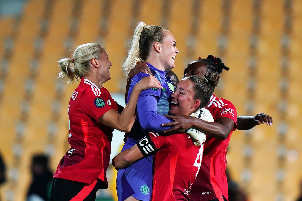 Manchester United and Man City through to semi-finals of inaugural ...