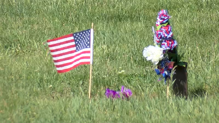 Siouxlanders place 4,000+ flags on veteran graves