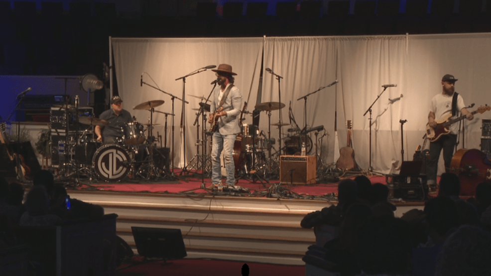 Love FM kicks off free summer concert series with Jason Crabb and Tenth ...