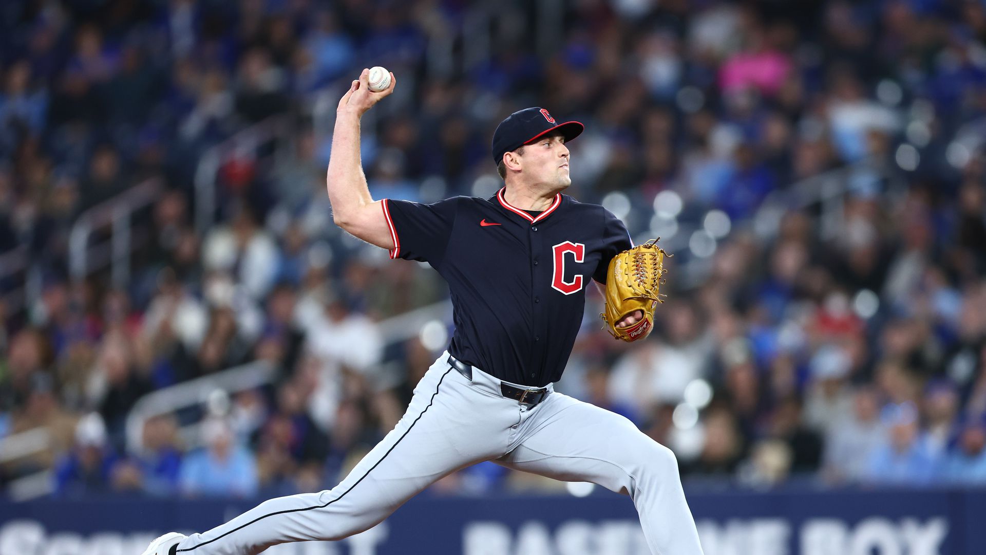 Guardians 7, Tigers 0: Cade Closed