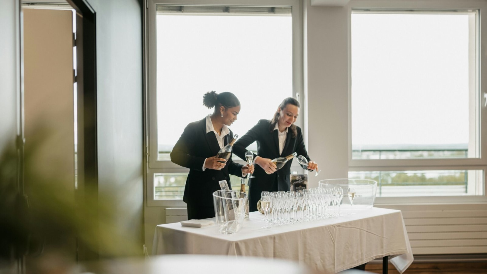 LA lost 11K hotel jobs in 2024, new $38.35 minimum wage risks more ...