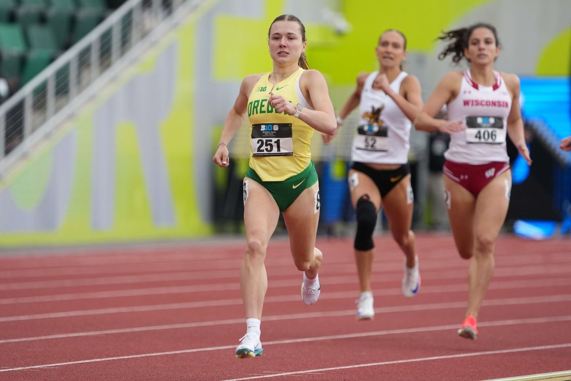 Amazing women's track photos from the 2025 college season