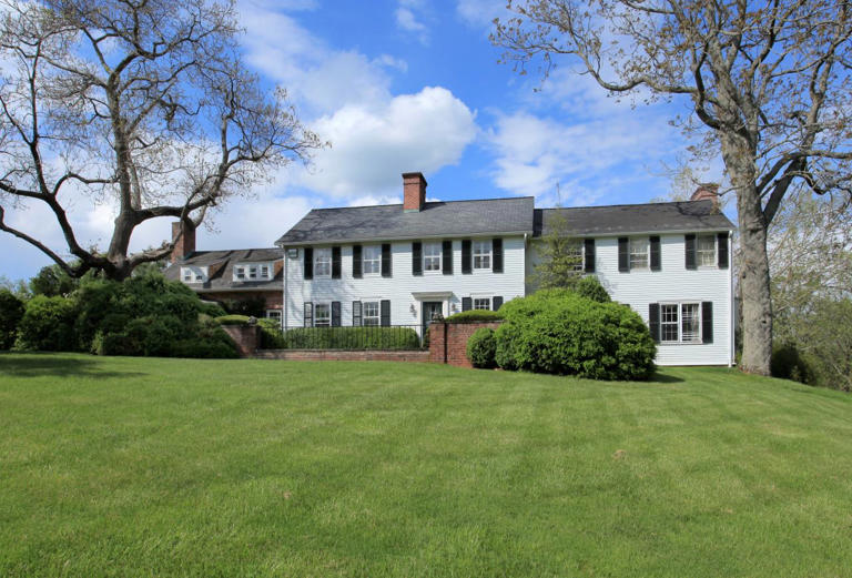 Inside Bedminster, the Quiet New Jersey Town Home to Trump’s Summer ...