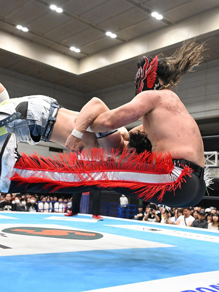 【新日本】『BOSJ』YOHがデスペラードを締め落とす激勝「「昔から大っ嫌いだったんだよ。でも、それはさっきまでの話」