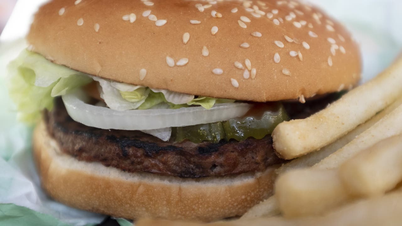 Fast food prices continue to rise. They're the most expensive in this ...