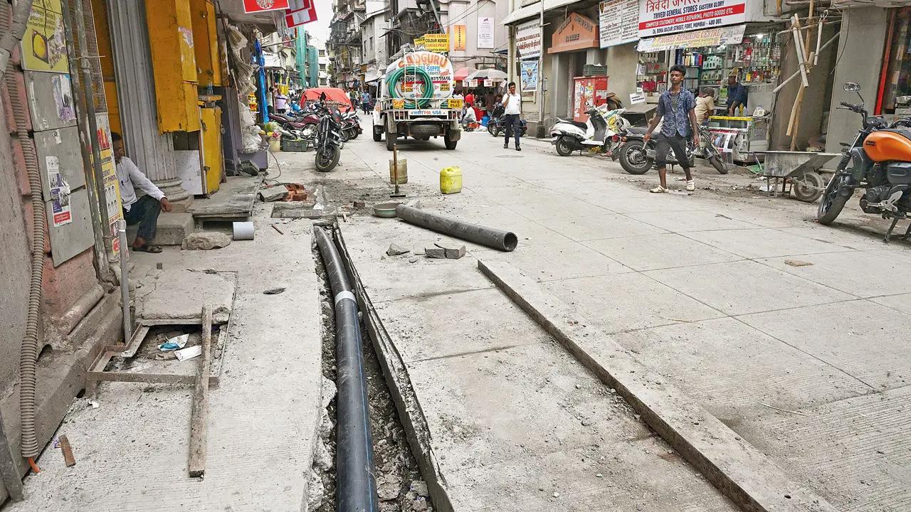 Mid-Day Top News: Newly constructed concrete road in Fort floods after ...