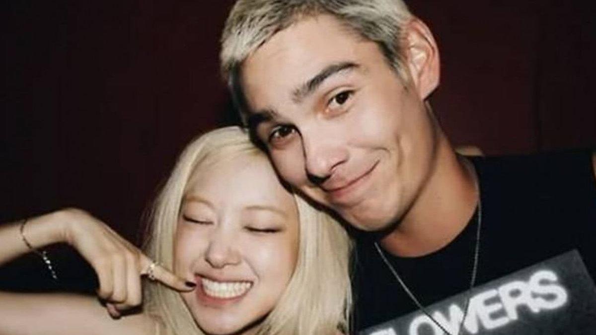 Biodata Evan Mock,Aktor Asal Amerika Serikat Dirumorkan Pacari Rose ...