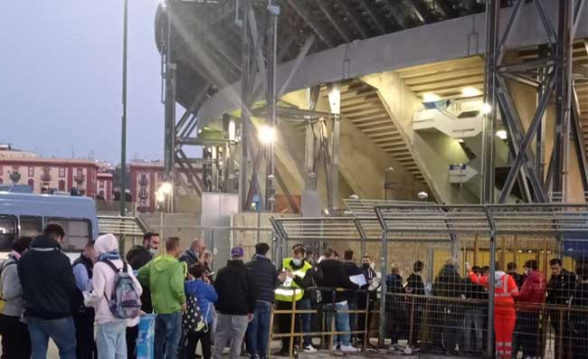 Tifoso Napoli: "Ho lasciato la macchina aperta con le chiavi, che ...