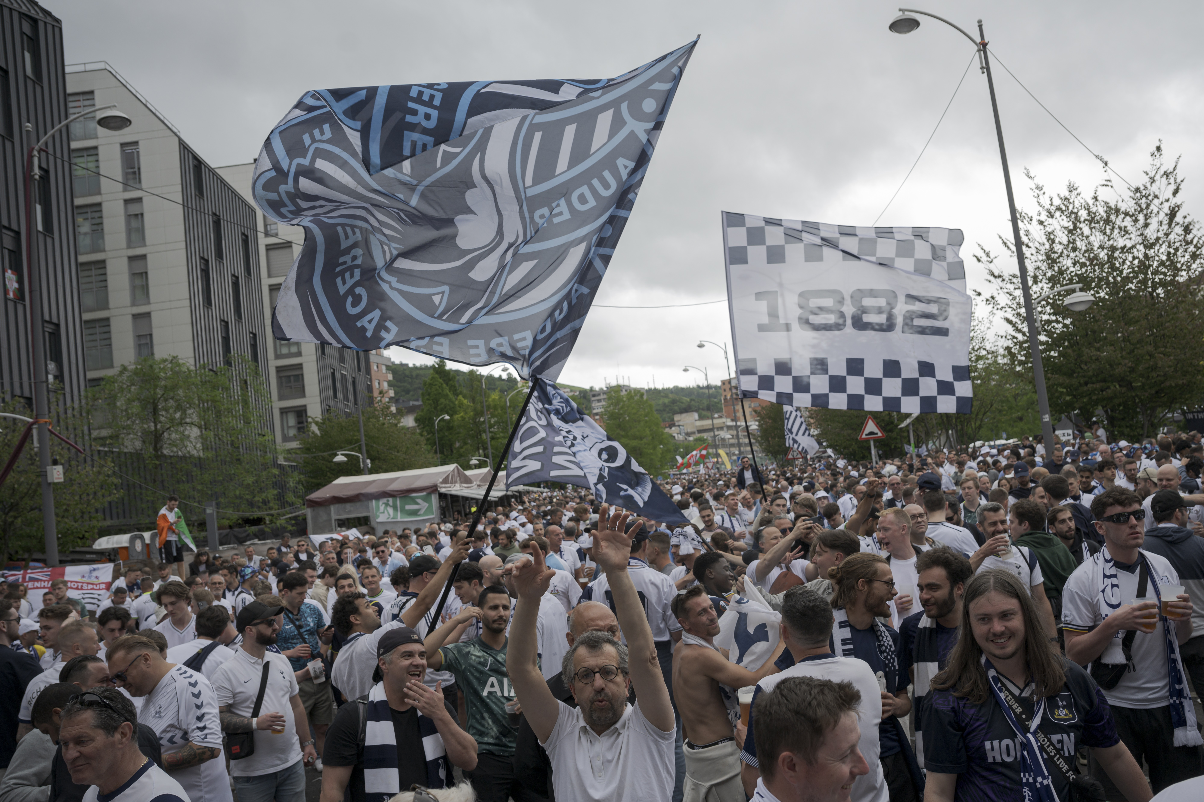 Tottenham parade today: Full list of road closures ahead of tonight's ...