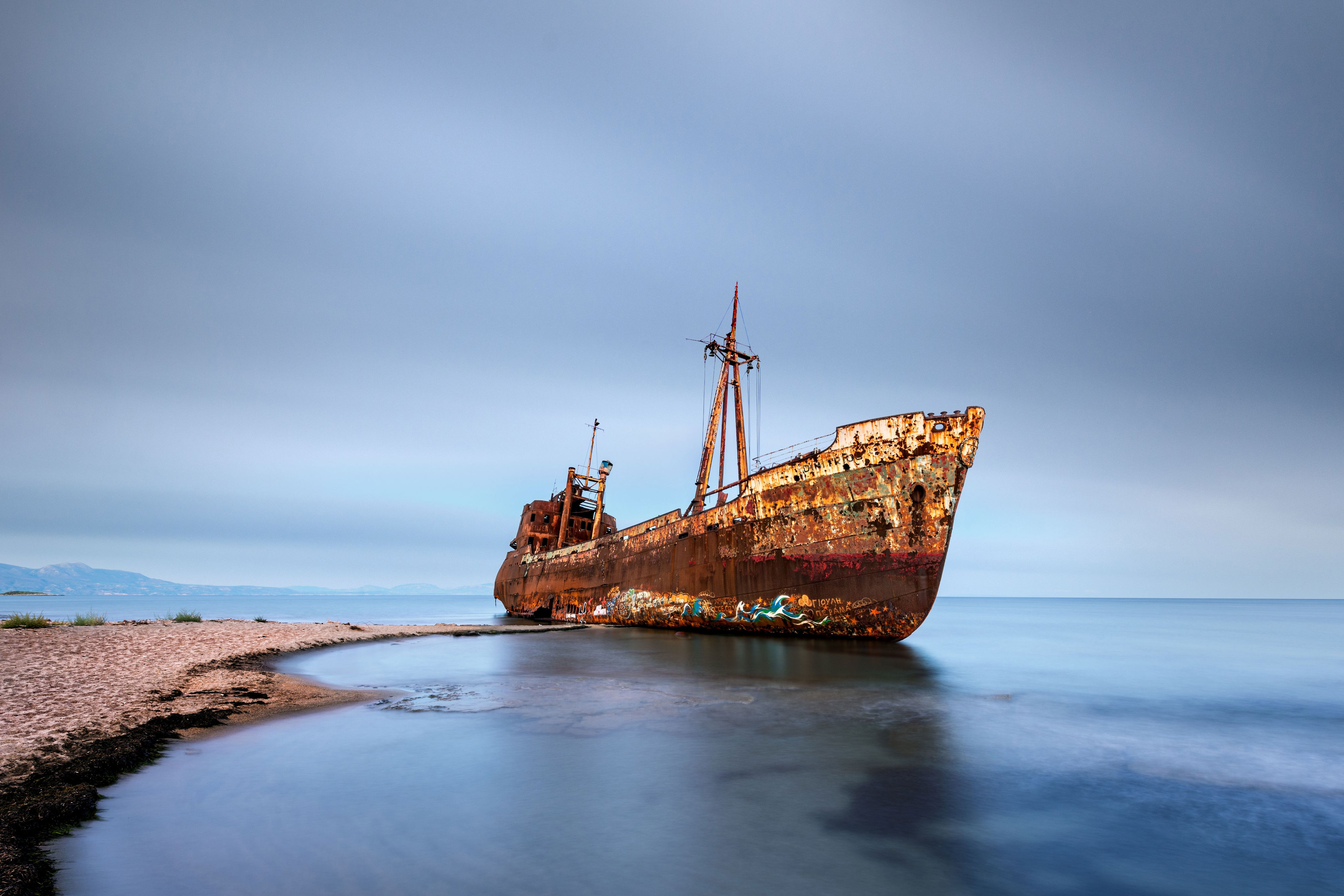 The Creepy "Ghost Ship" Phenomenon Is The Biggest Maritime Mystery That ...