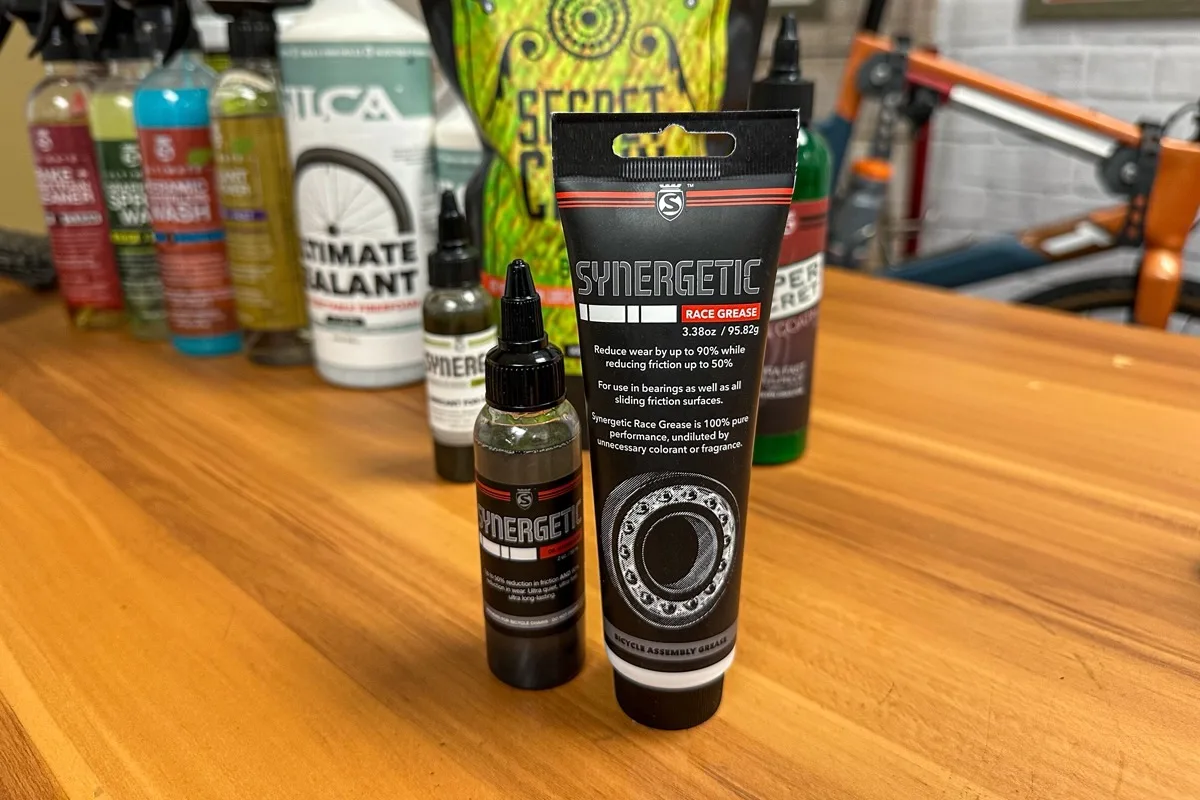 Silca’s Synergetic Race Grease Turns Wax Lube Into Grease to Keep Your ...