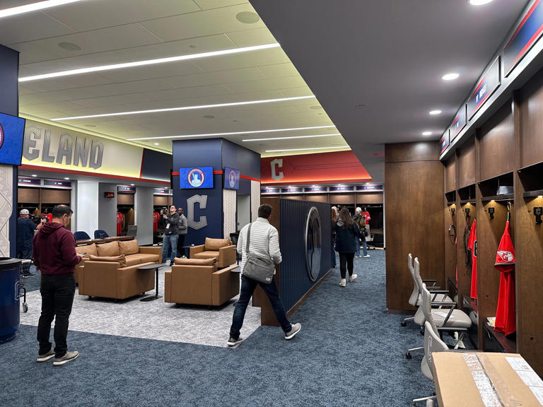 'Crown jewel of Cleveland': Guardians complete Progressive Field ...