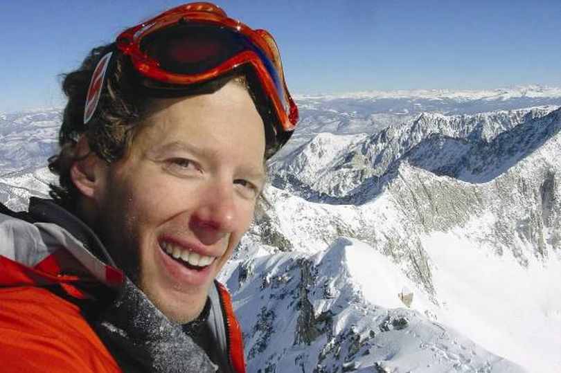 Man snapped and sawed off his own arm after he was trapped under boulder