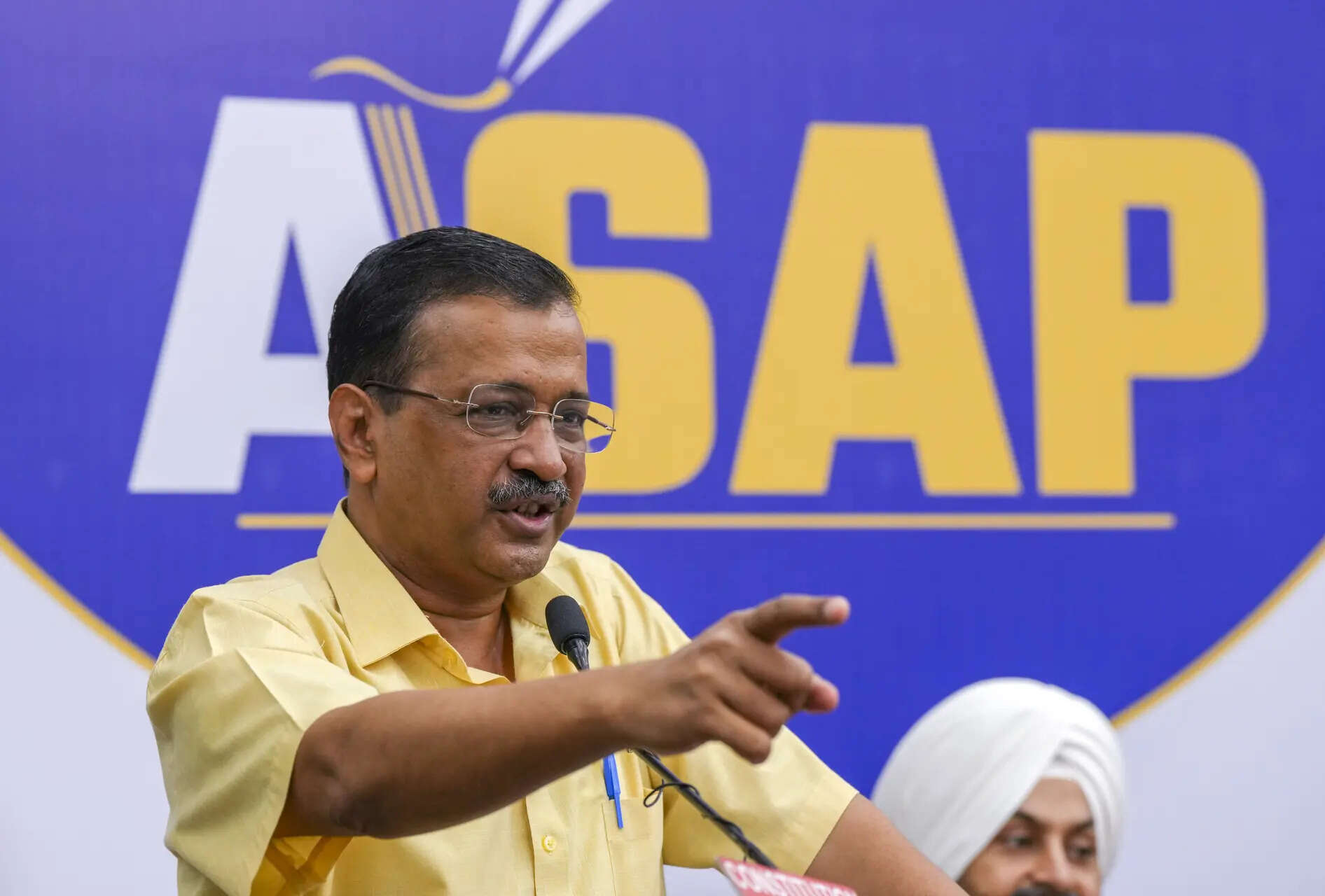 SC allows Delhi govt to withdraw cases filed against Centre, LG by AAP ... SC allows Delhi govt to withdraw cases filed against Centre, LG by AAP ...