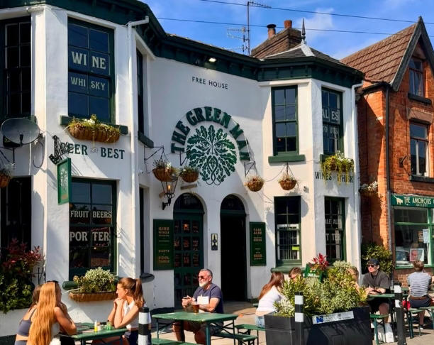 I love Lark Lane - these are my top 10 favourite restaurants and bars ...