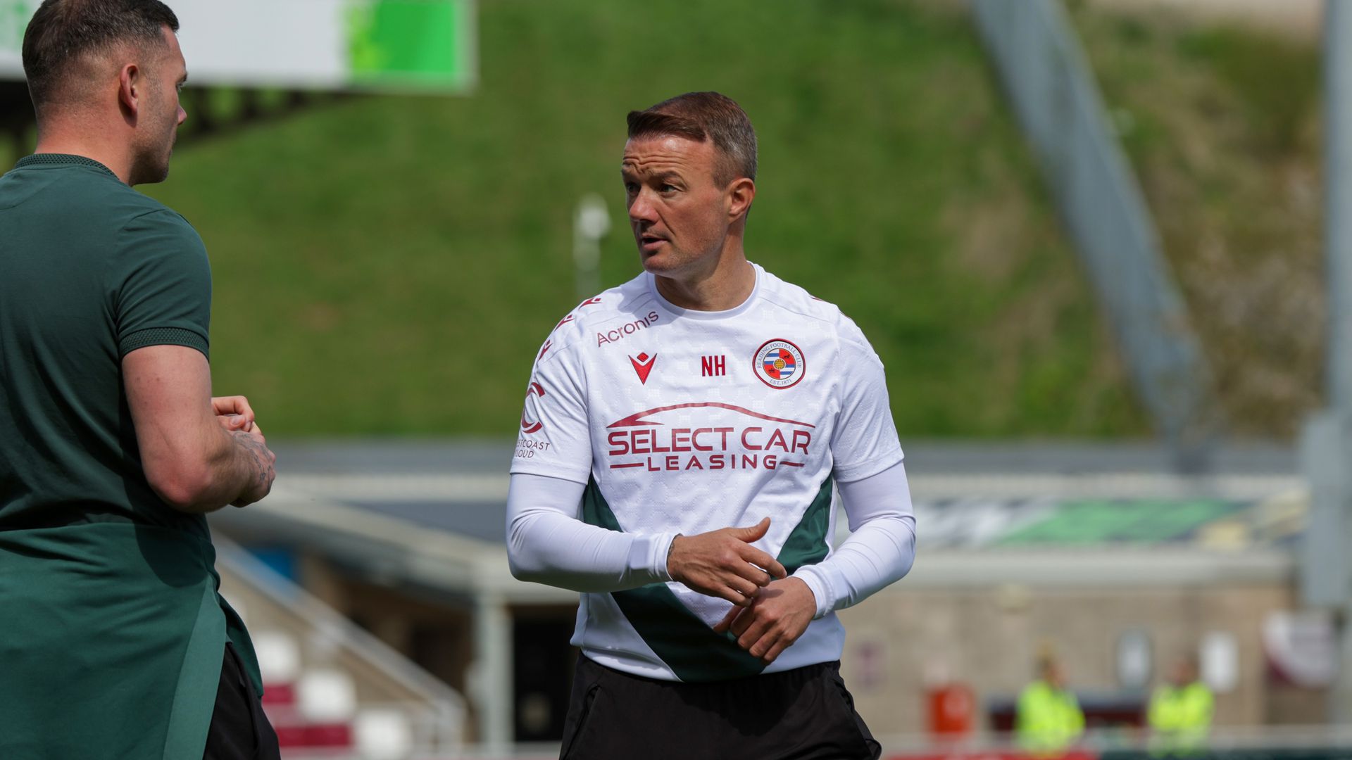 Reading Fans Pleased With Noel Hunt’s Time In The Dugout So Far