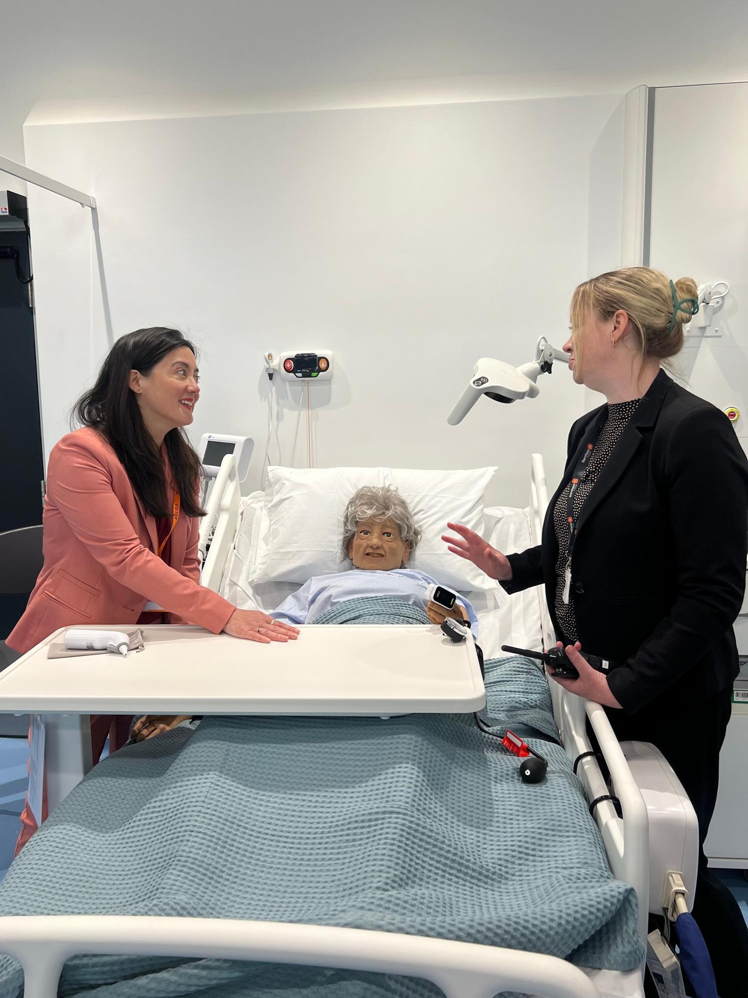 Barnfield College unveils state-of-the-art patient care training centre ...