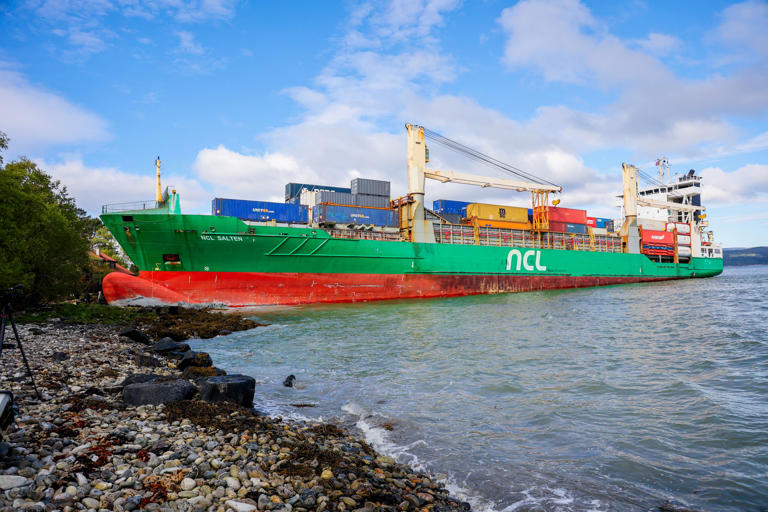 Norwegian man sleeps through massive container ship ploughing into his ...