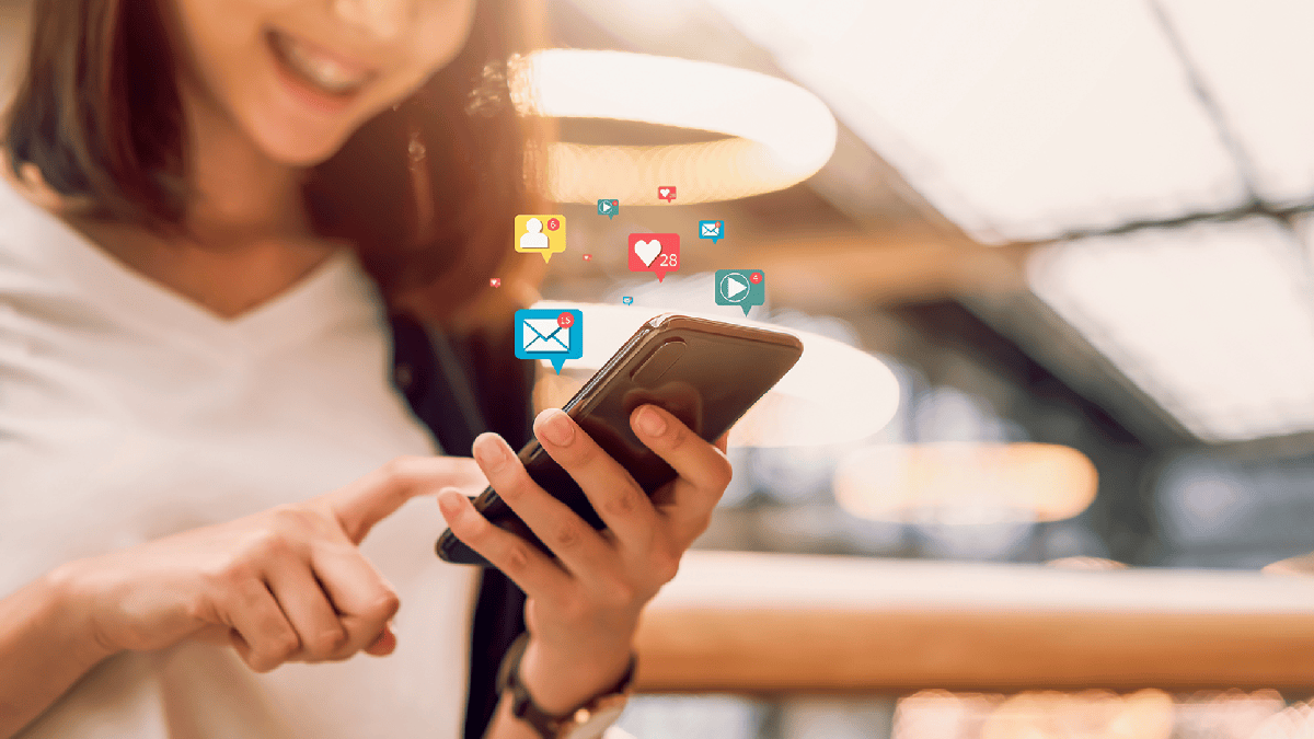 Navigating the Digital World: How Smart Social Media Habits Can Boost ...