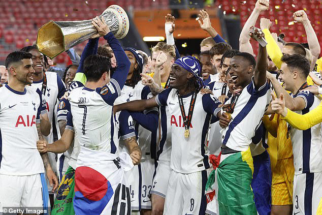 The Tottenham party goes on! Spurs stars continue to celebrate Europa ...