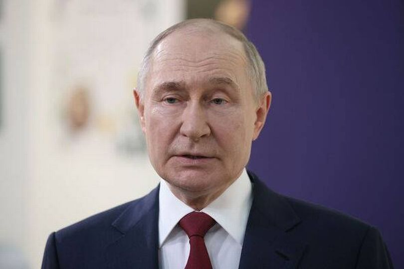 Vladimir Putin humiliated as statue of infamous Soviet leader erected ...