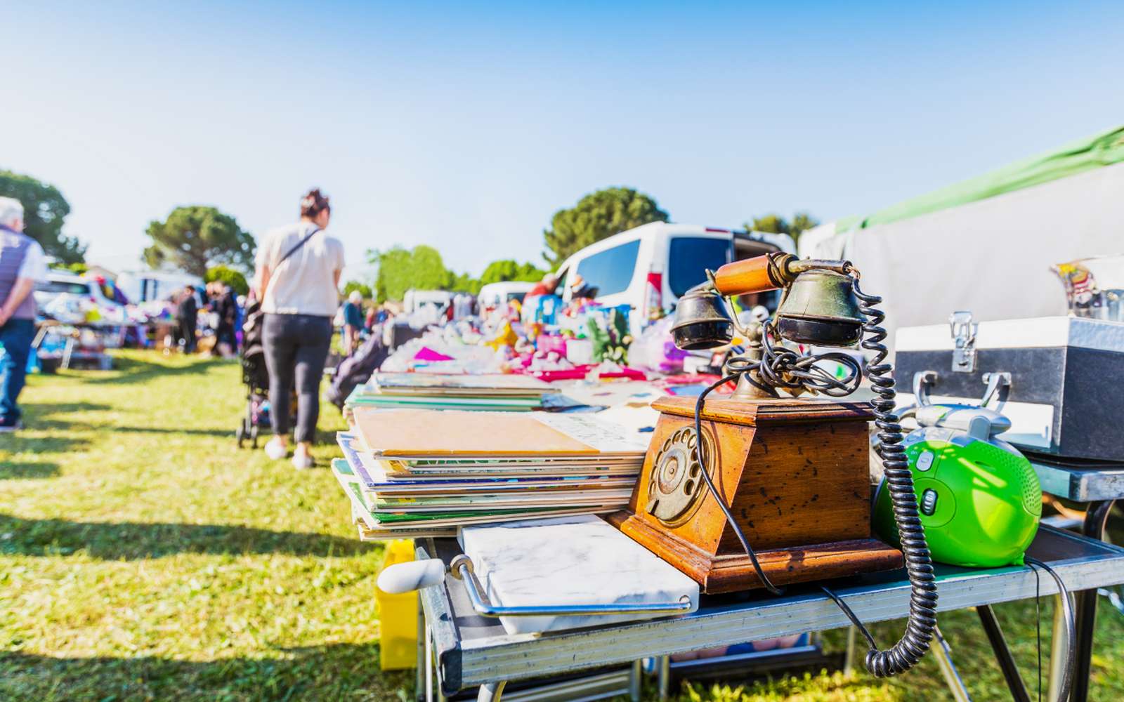 Vide-greniers : tout ce qu’il faut savoir pour cartonner quand on débute