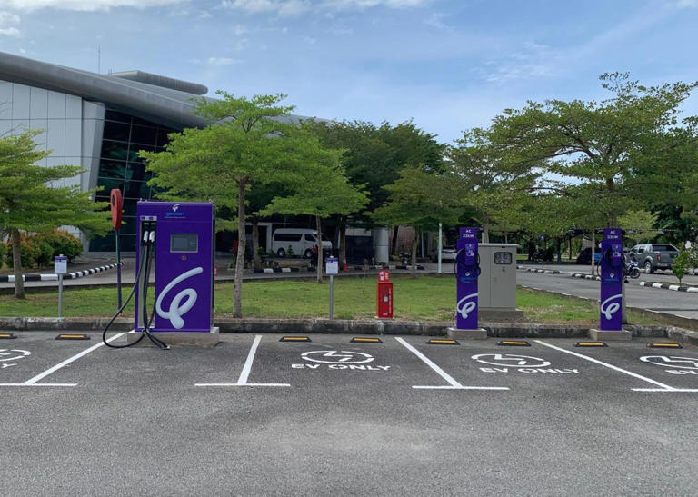 Gentari deploys 4 EV charge points at Pusat Sains and Kreativiti Terengganu
