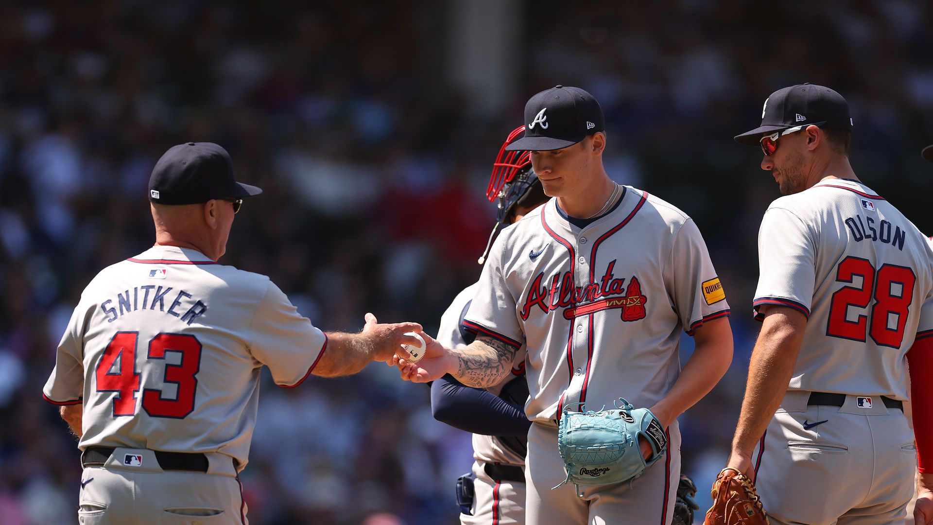 Pulling a pitcher in the middle of a PA: Yay or Nay?