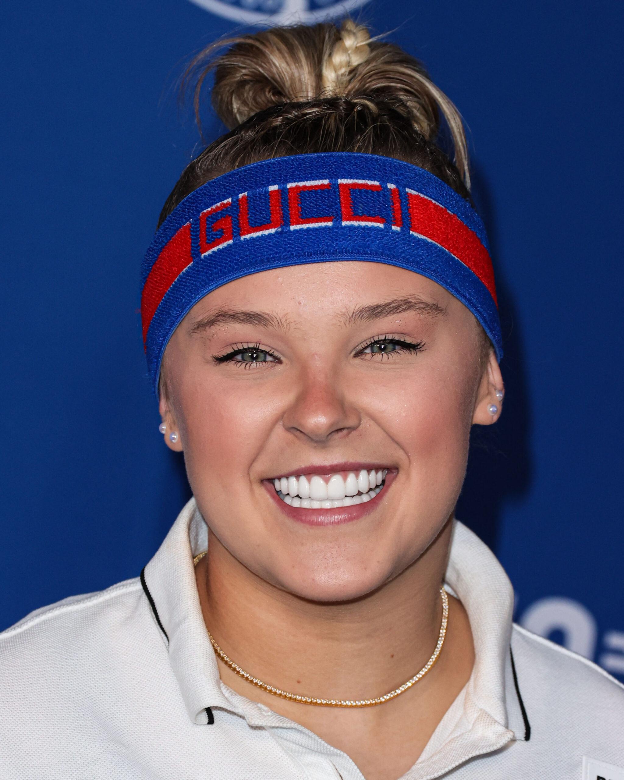 JoJo Siwa Fan Kicked Out Over Hoodie Sparks Viral Backlash