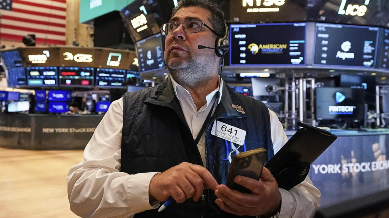 Wall Street opens sharply lower, Dow Falls Over 400 points after Trump's tariff threats on EU ...
