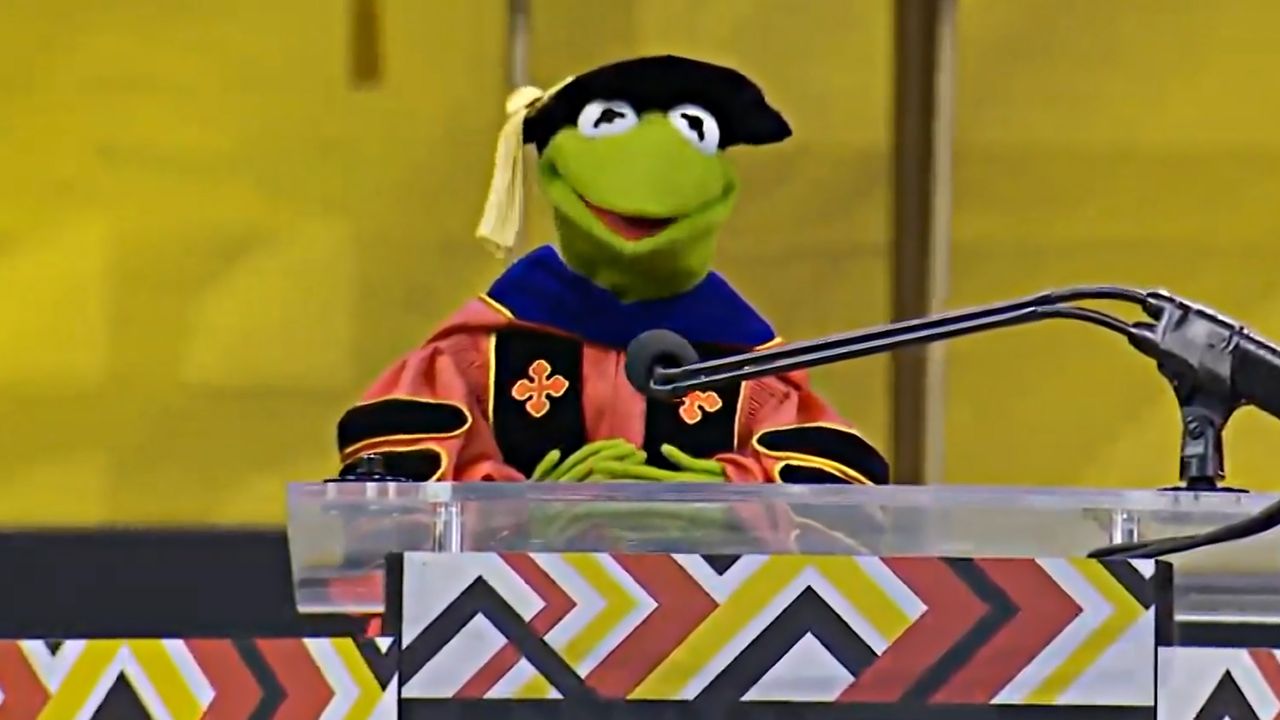 'Leap Together': Kermit the Frog delivers graduation speech in Maryland