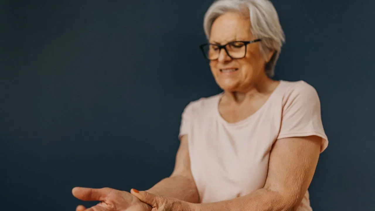 Why Do Bones Become Weak After Age 50 in Women? Which Disease Is This a ...