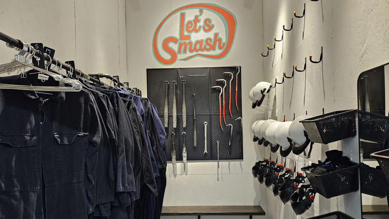 Columbus' rage room let me destroy my problems