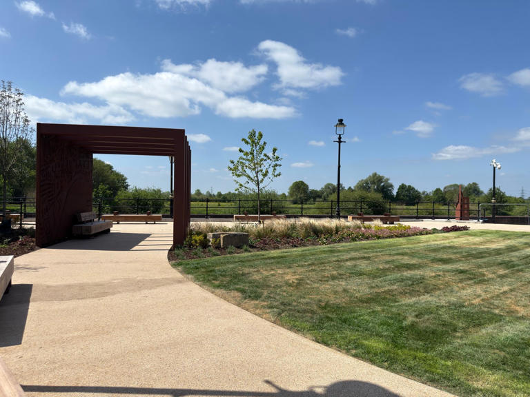 New green space along the River Trent in Gainbsorough is now open