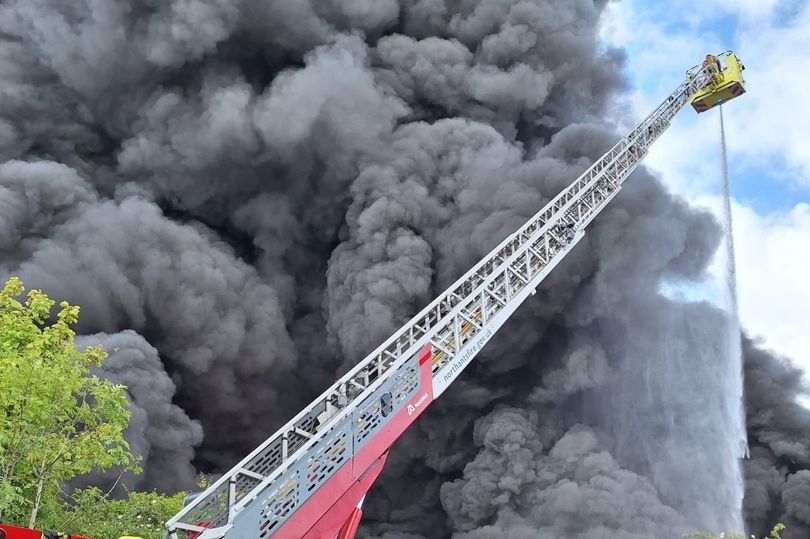 Rushden fire: Major incident declared as emergency services deal with ...