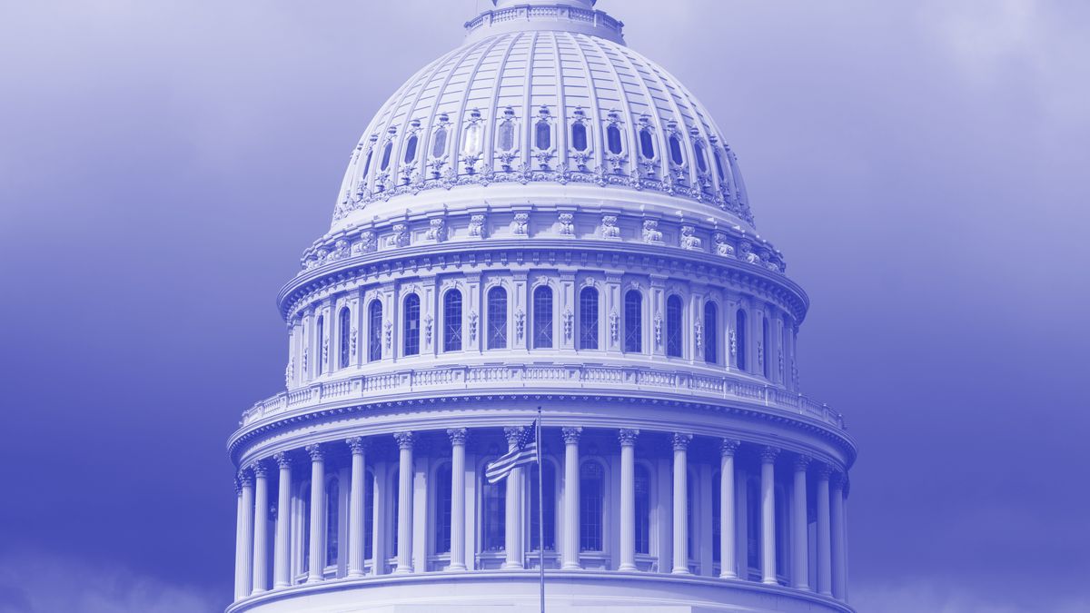 US weekly unemployment claims fall, reversing previous week’s surge