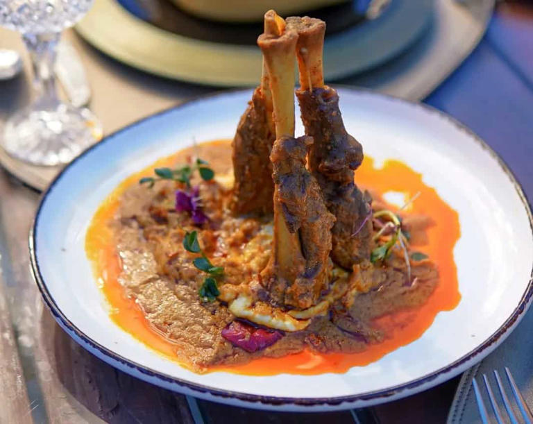 Here's Why Chingari Is Pune’s Awadhi Crown Jewel