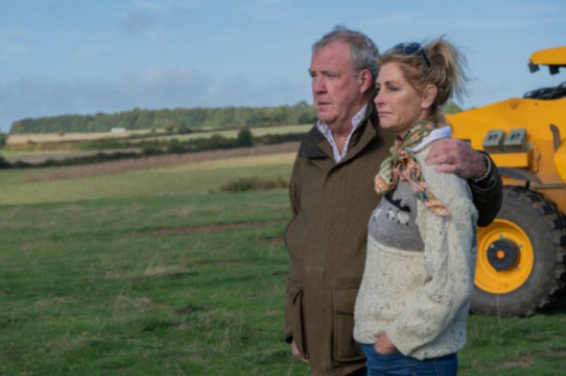 What is the age gap between Lisa Hogan and Jeremy Clarkson?