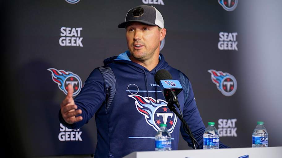 New Dolphins coach makes head-scratching admission ahead of OTAs