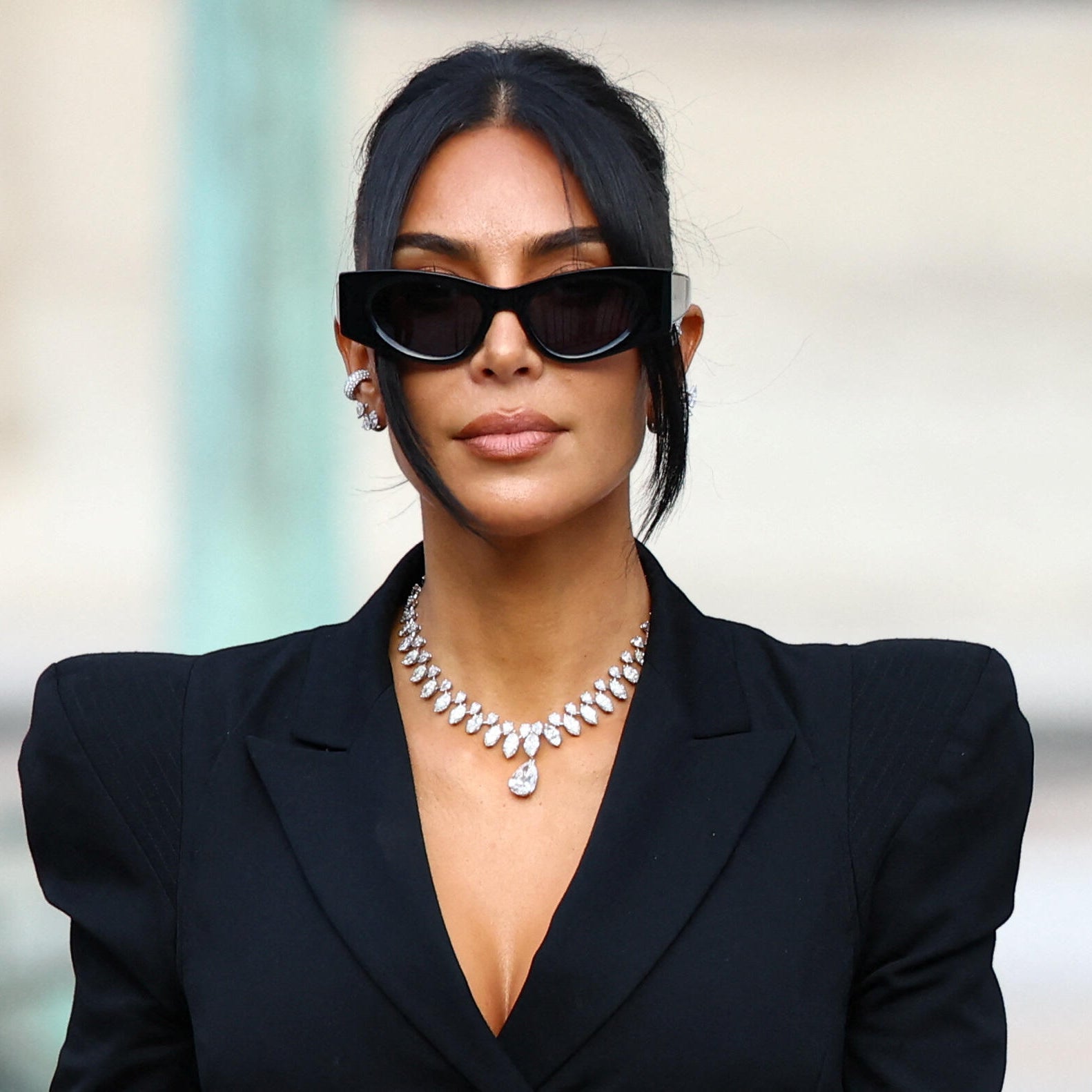 8 found guilty of Kim Kardashian jewelry heist in Paris; 2 acquitted