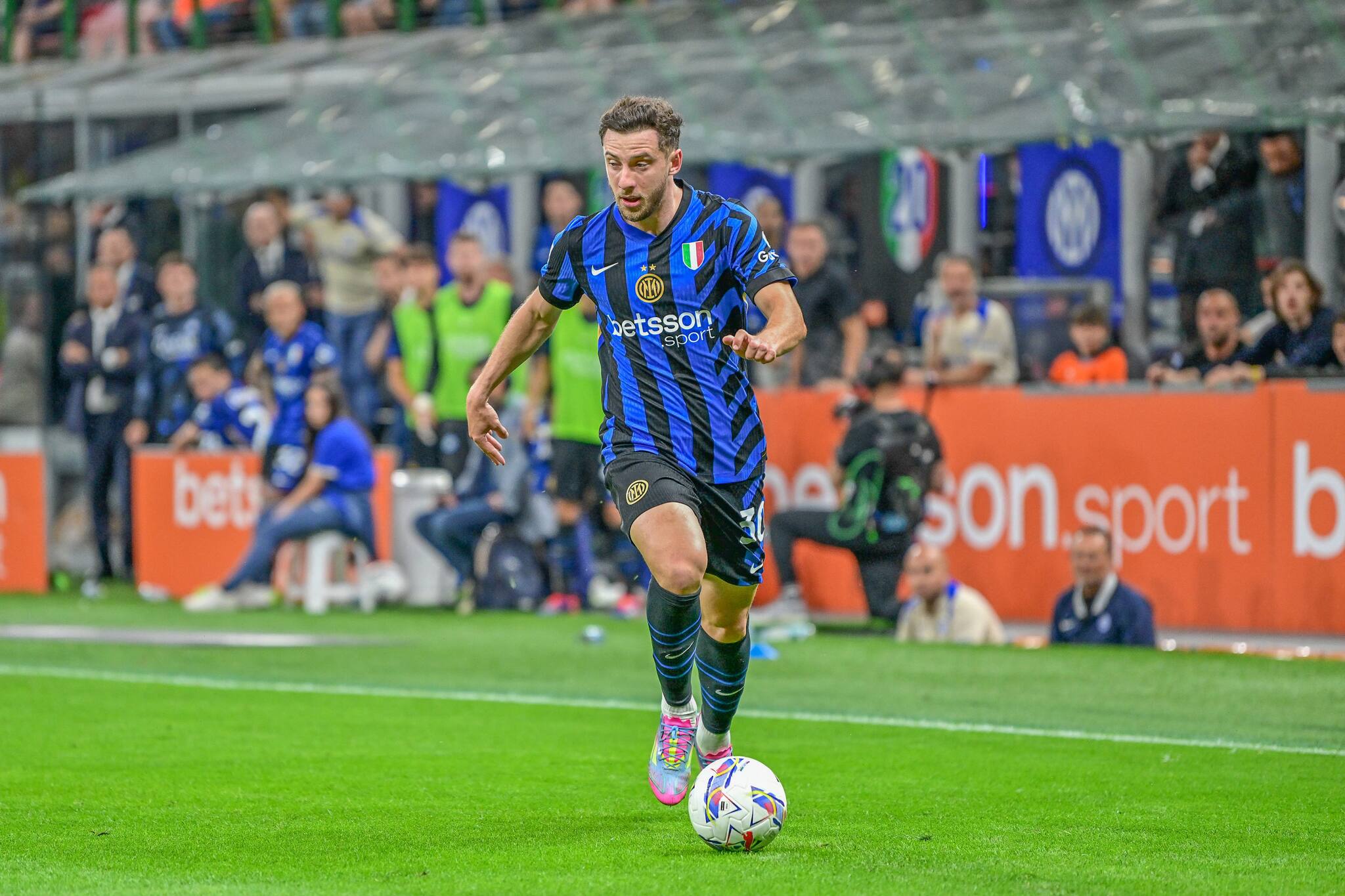 Fußball heute live: Alle Spiele & Übertragungen im TV & Stream am 23.5.2025