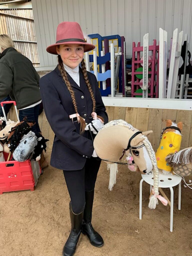 British schoolgirl to represent UK at World Hobby Horse Championships